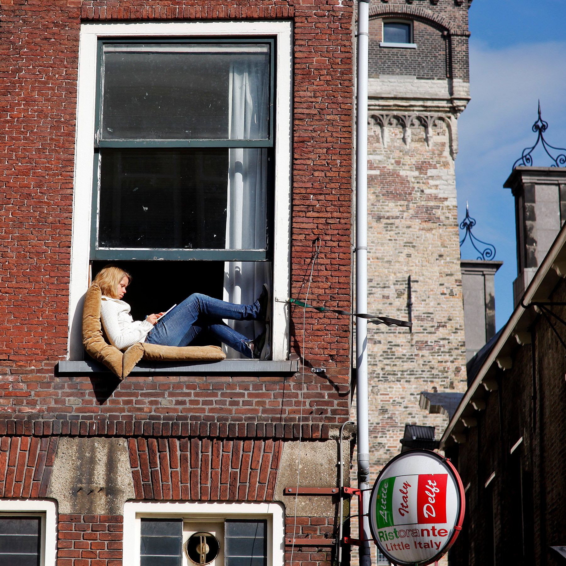 How to overcome a fear of heights | Psyche Guides